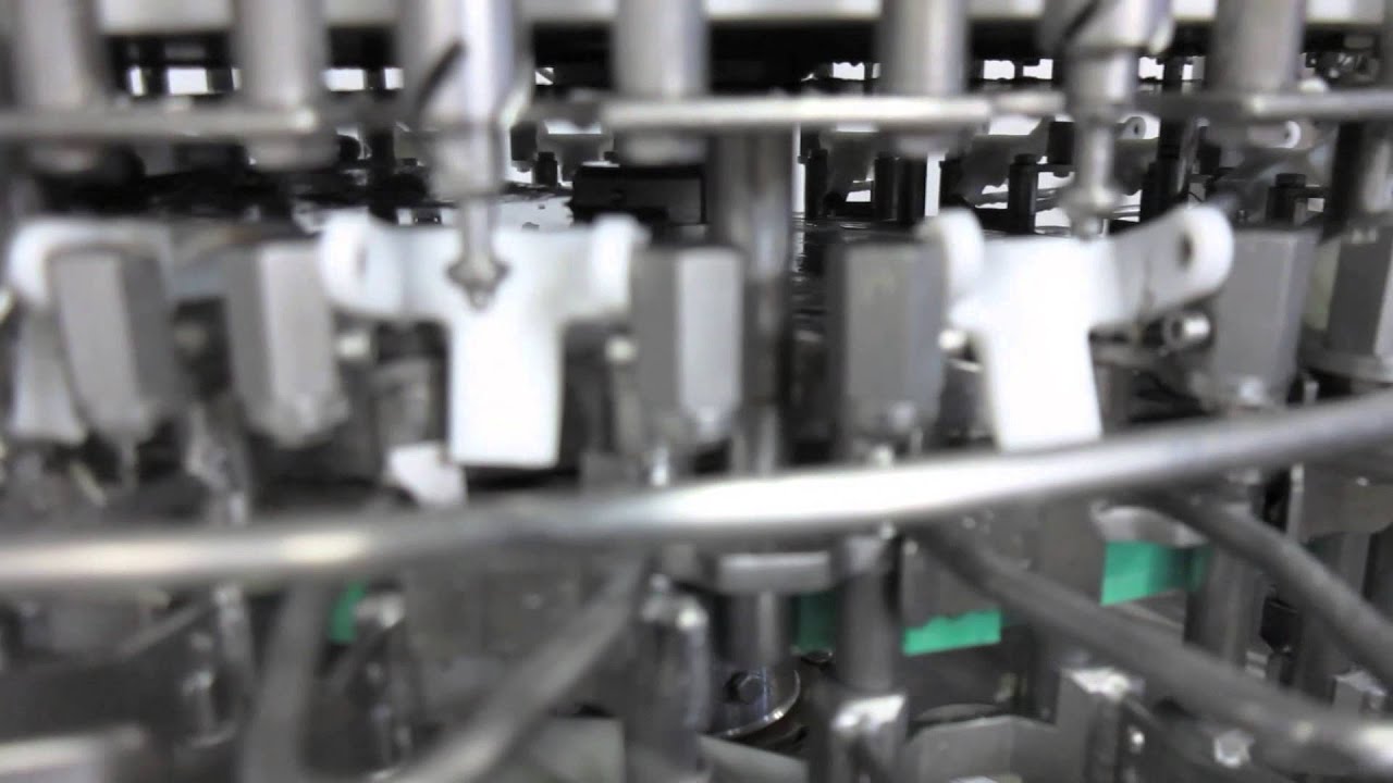 Use Poultry Tech Meyn Vent Cutter - YouTube