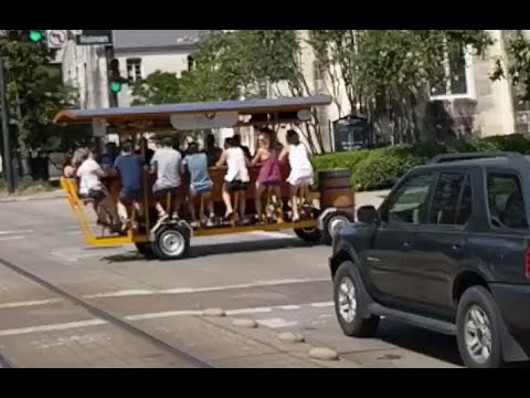 낮부터 달리는 바이크바ㆍ미국 낮술 문화 | Houston Bike Bar | 휴스턴 미드타운 주말 풍경 - YouTube