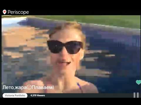 Victoria Portfolio Periscope | Вика с подругой купаются в бассейне на курорте