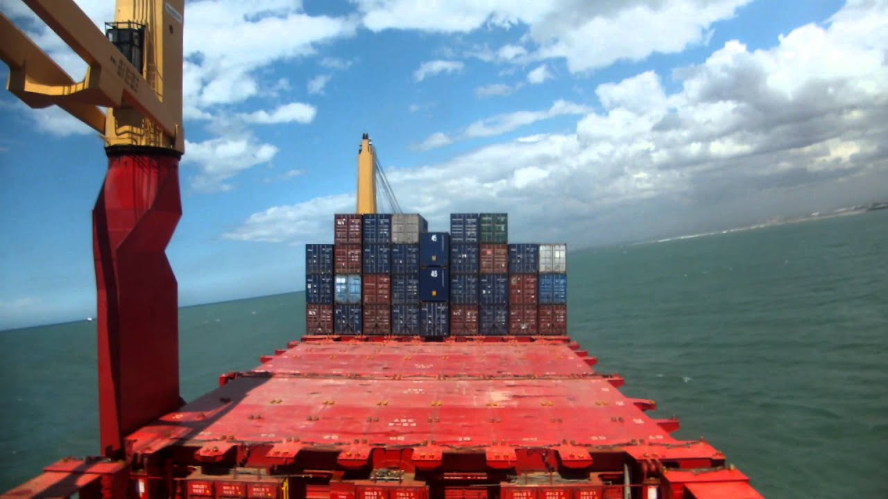 Rolling ship on the North Atlantic Ocean - YouTube