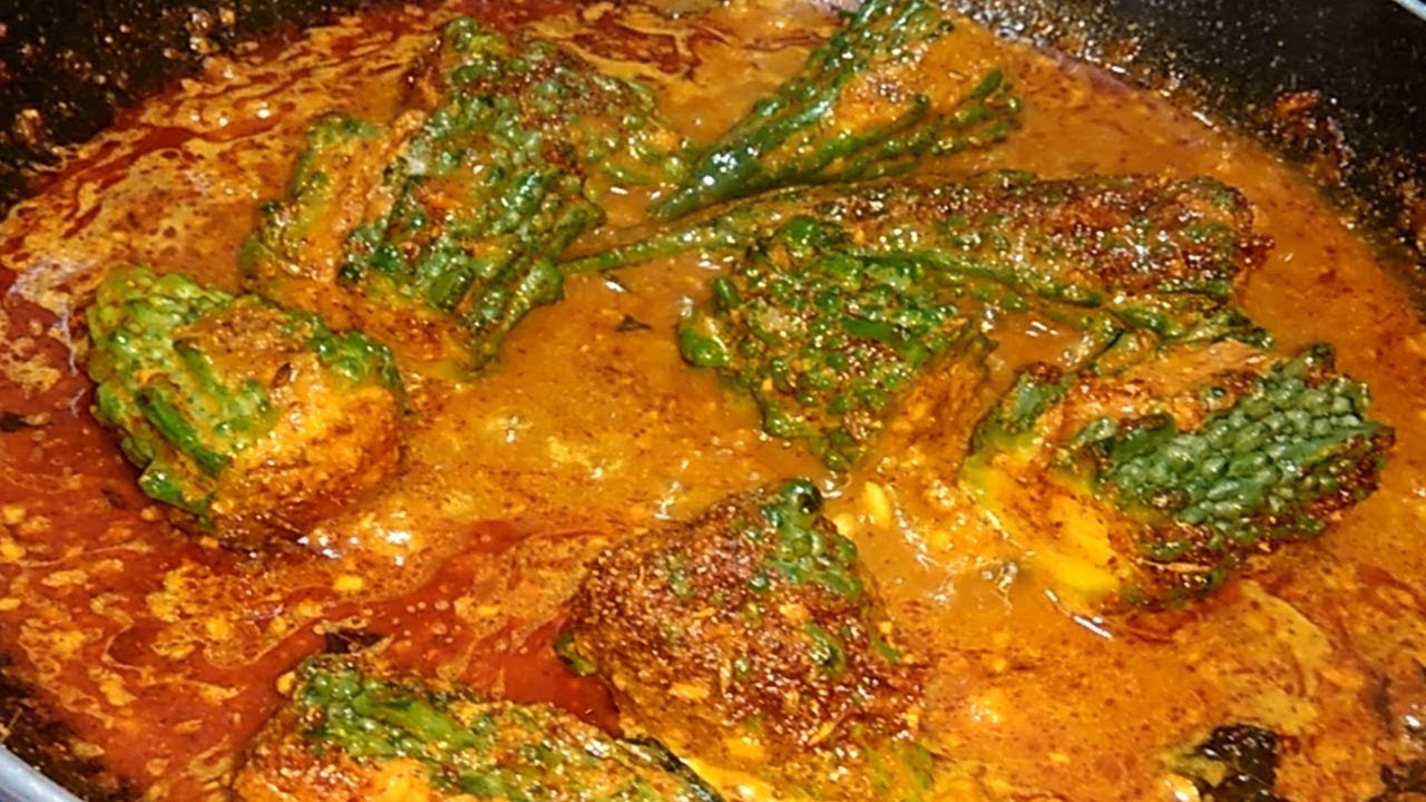 भरली कारली / Bharli Karli recipe / stuffed Karela recipe - YouTube