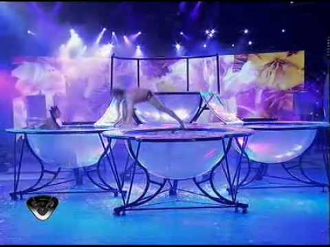 Showmatch 2011 - El aquadance de Larissa Riquelme