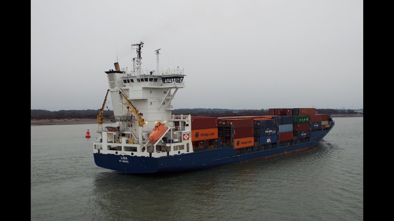Container Ship 'Lisa' on Southampton Water! - YouTube