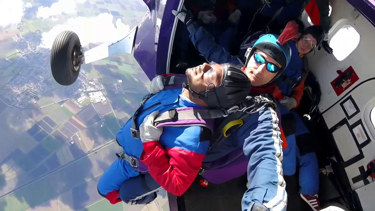Tandem Sky diving at North London Skydiving center - YouTube