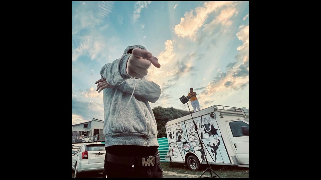 las 12 Tobal MJ (audio oficial) - YouTube