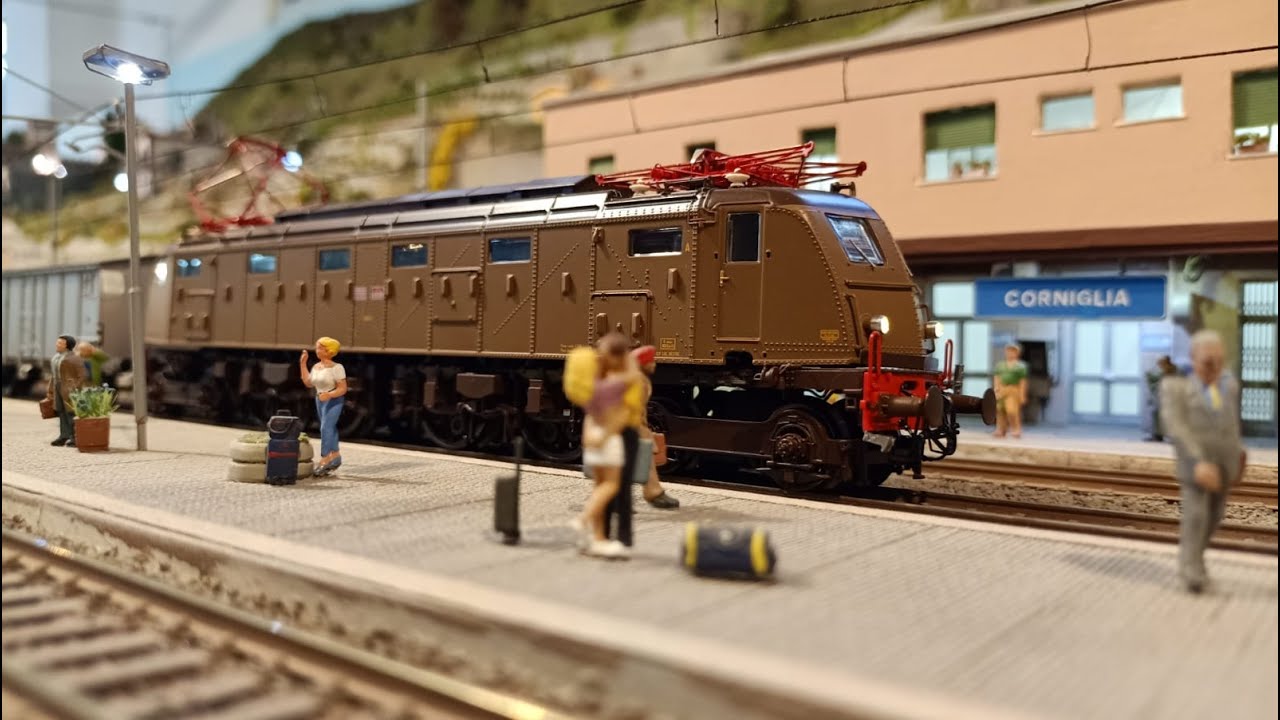 Le nuove E428 RIVAROSSI sono arrivate - YouTube