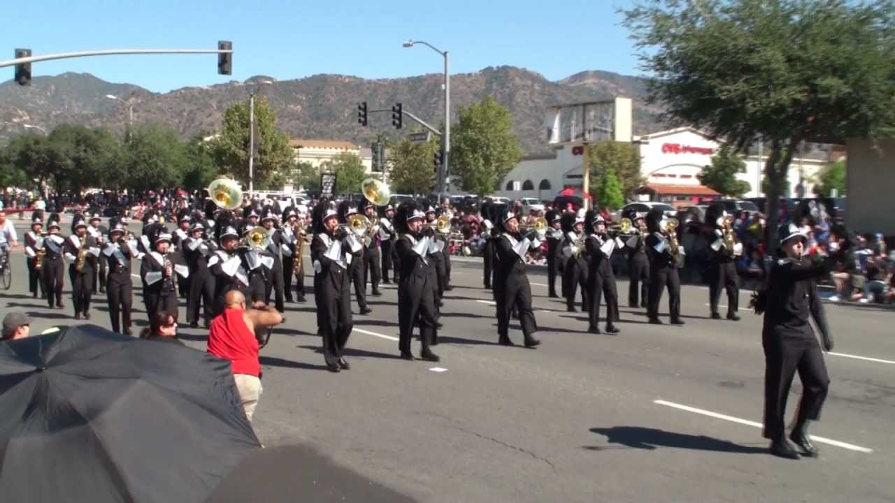 Gladstone HS - The Klaxon - 2011 Azusa Golden Days Parade - YouTube