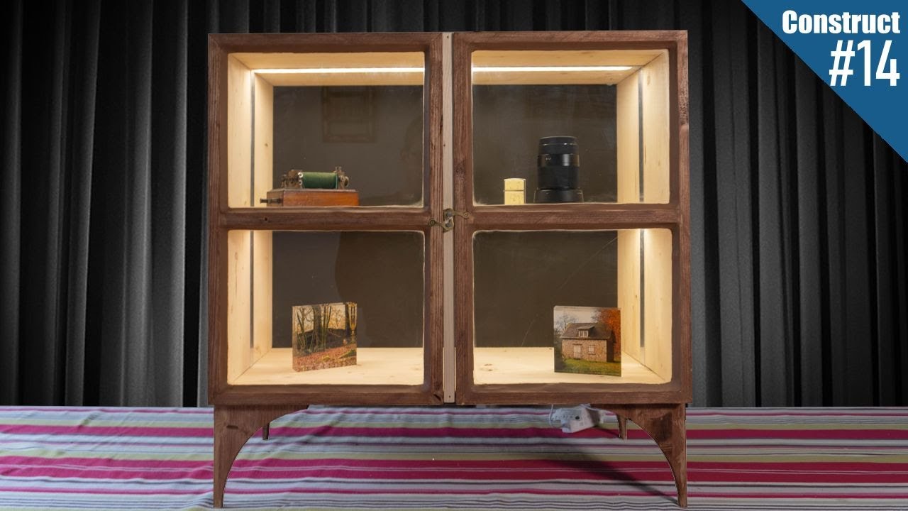 DIY - Une Vitrine Rétro-éclairée en Sapin ! - YouTube