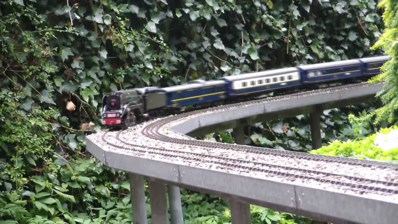 SNCF 232 U1 Gauge 1 with CIWL train - YouTube
