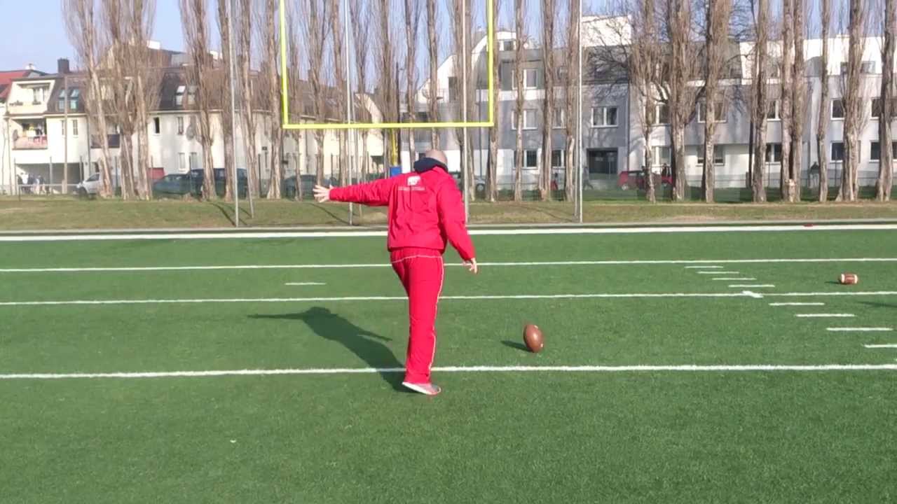 Coach Kipperer's Amazing Trick Kick - YouTube