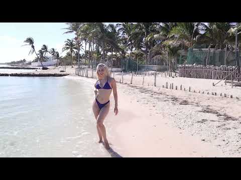 Anastasia Zhabenko,Modelo Rusa Luciendo su Bikini en Playas de Yucatan,