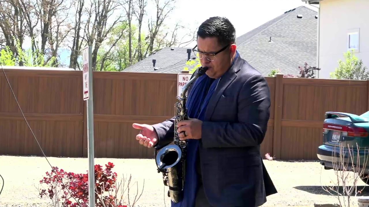 Concert with Uriel Vega - YouTube