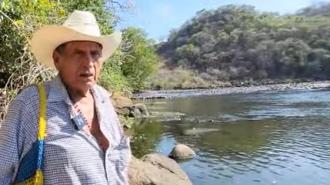 Mira la alabanza que les canta 😱don santos a los suscriptores /El Buen salvadoreño - YouTube