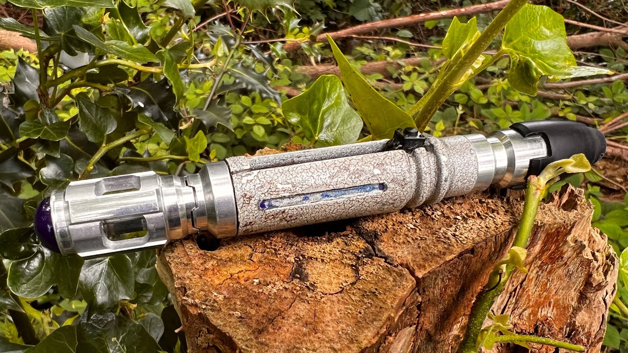 9/10th Doctor’s Wide Slider Sonic Screwdriver - YouTube