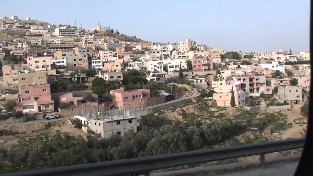 Wadi Mousa وادي موسى - Jordan - YouTube