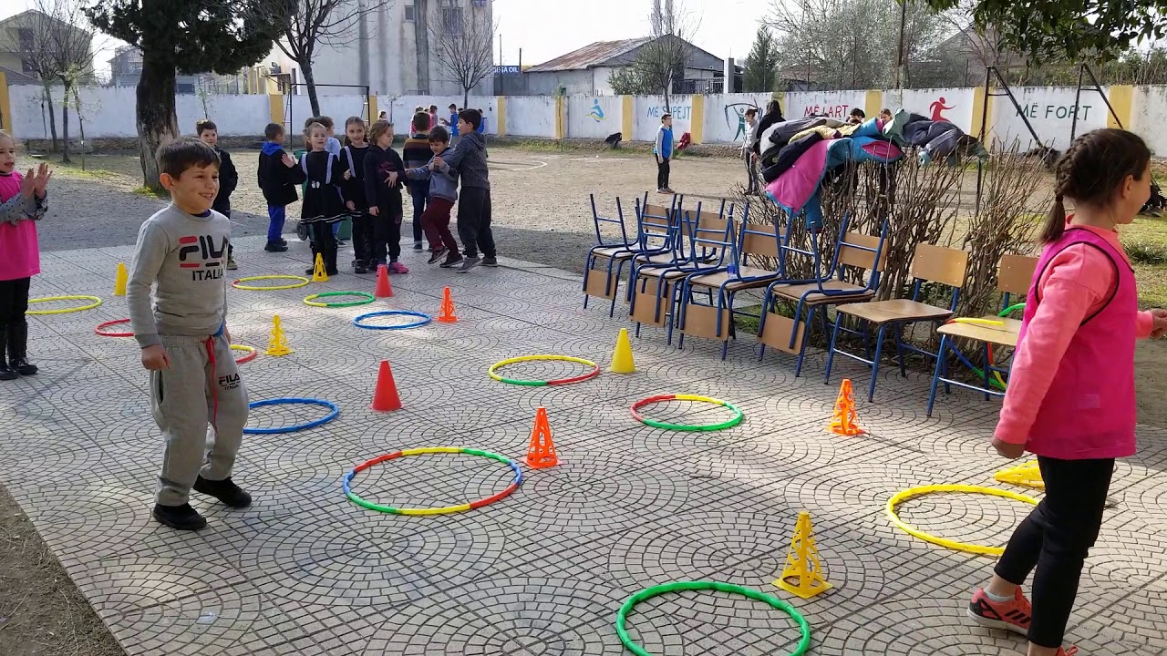 Lojera popullore - YouTube