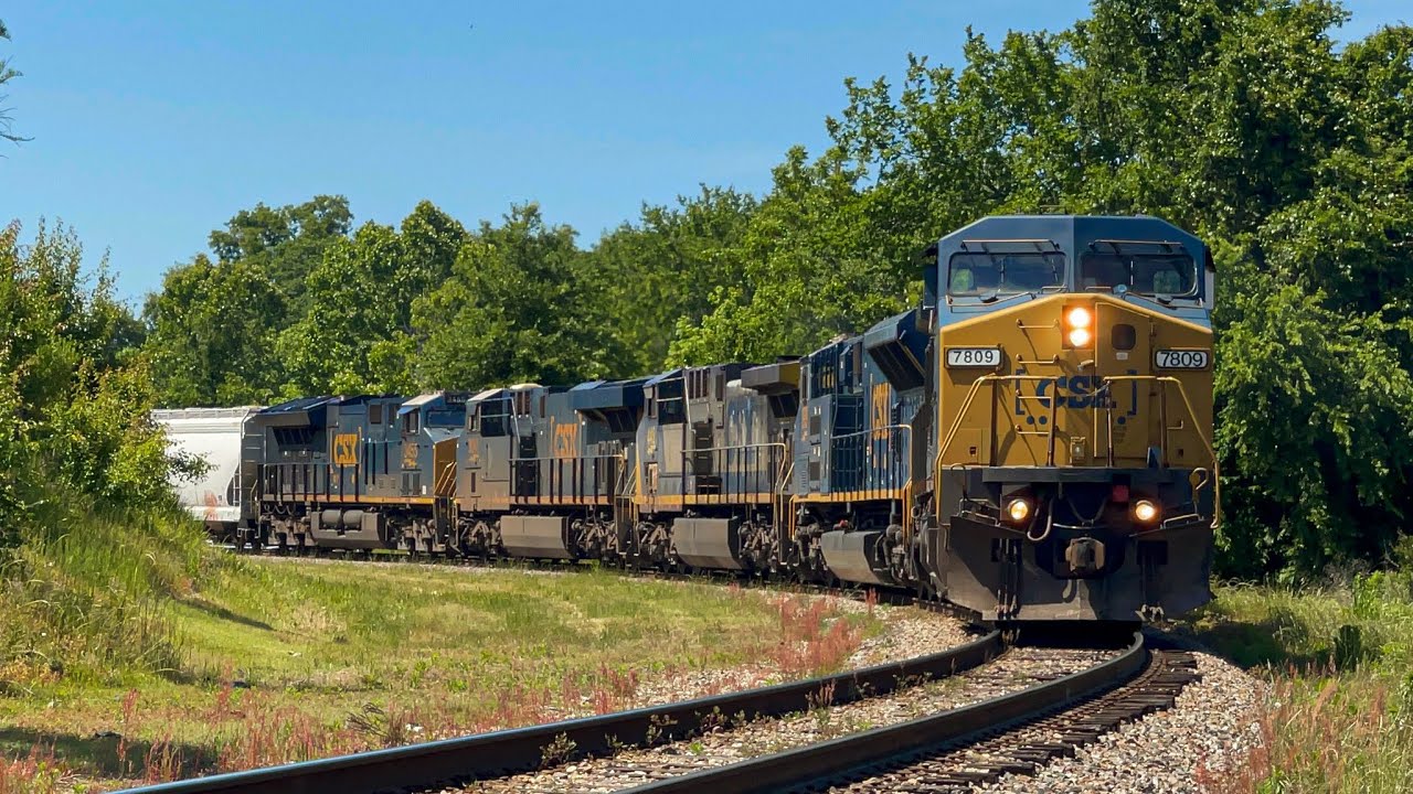 CSX 7809 Leads M693 with 5 Engines and a Nice K5LA - YouTube