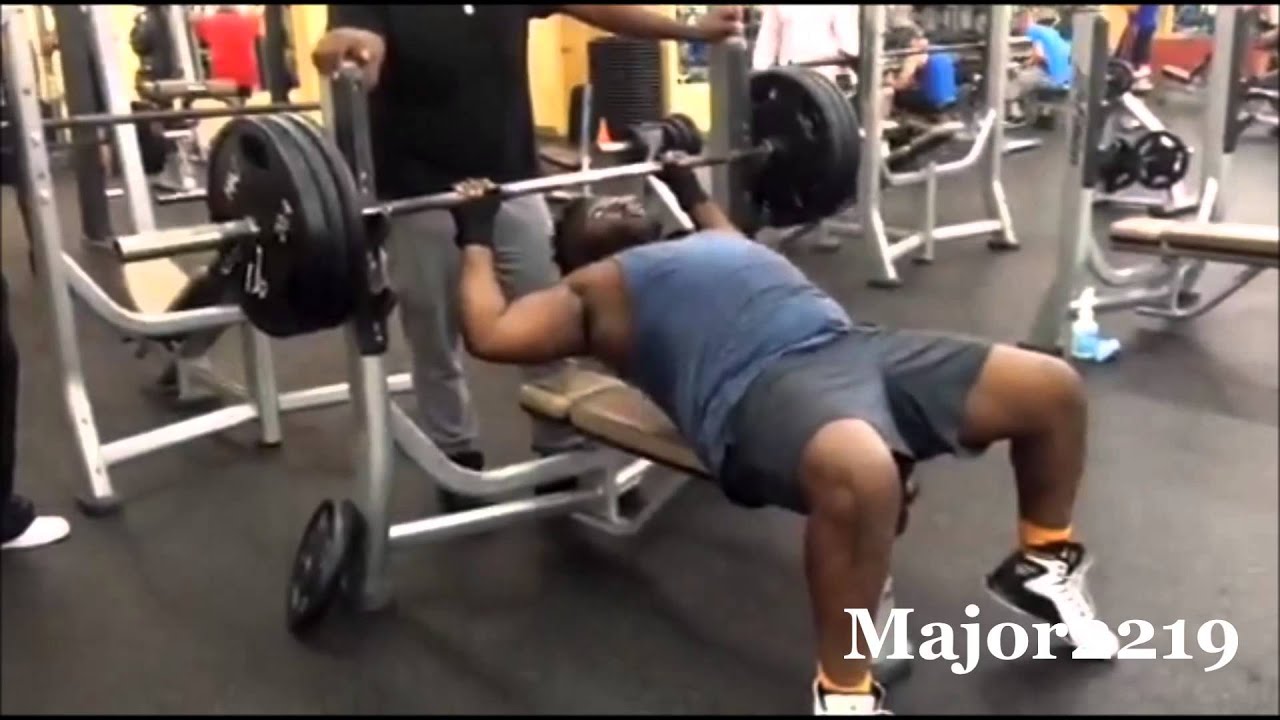 Bench Pressing 315 for the first time 8-6-2015 - YouTube