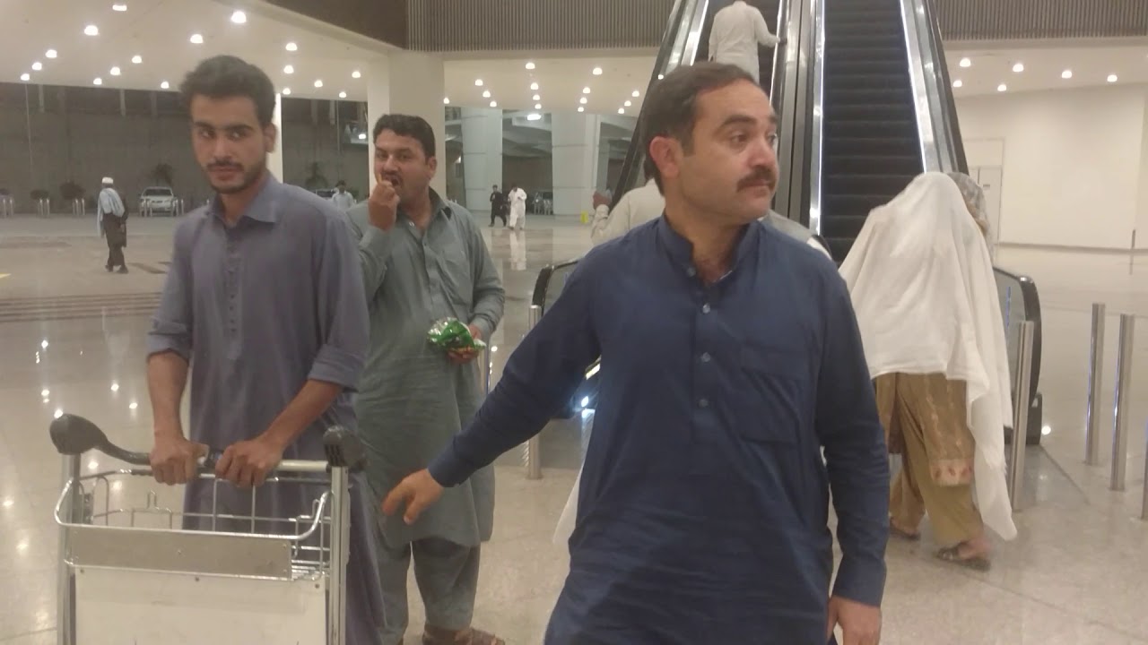islamabad airport alvida fida mohammad(5) - YouTube