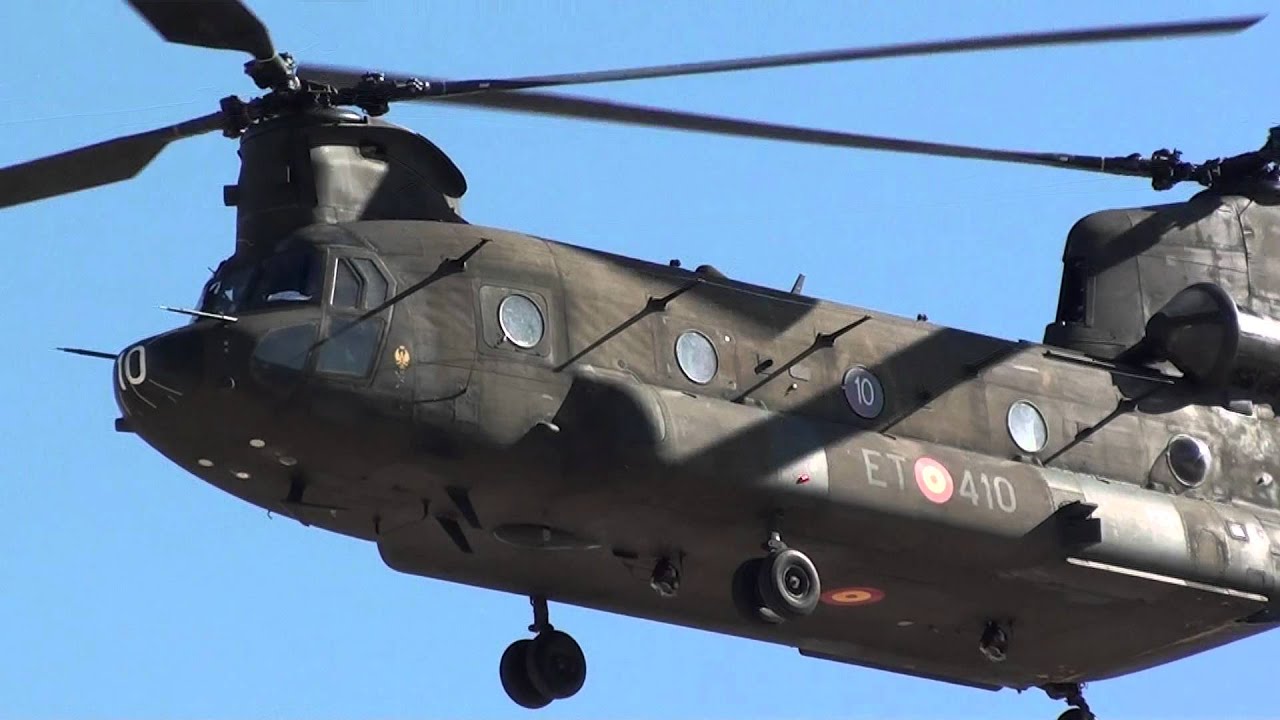 Spain Army Boeing CH-47 Chinook ET-410 Take Off Malaga AGP.MTS - YouTube