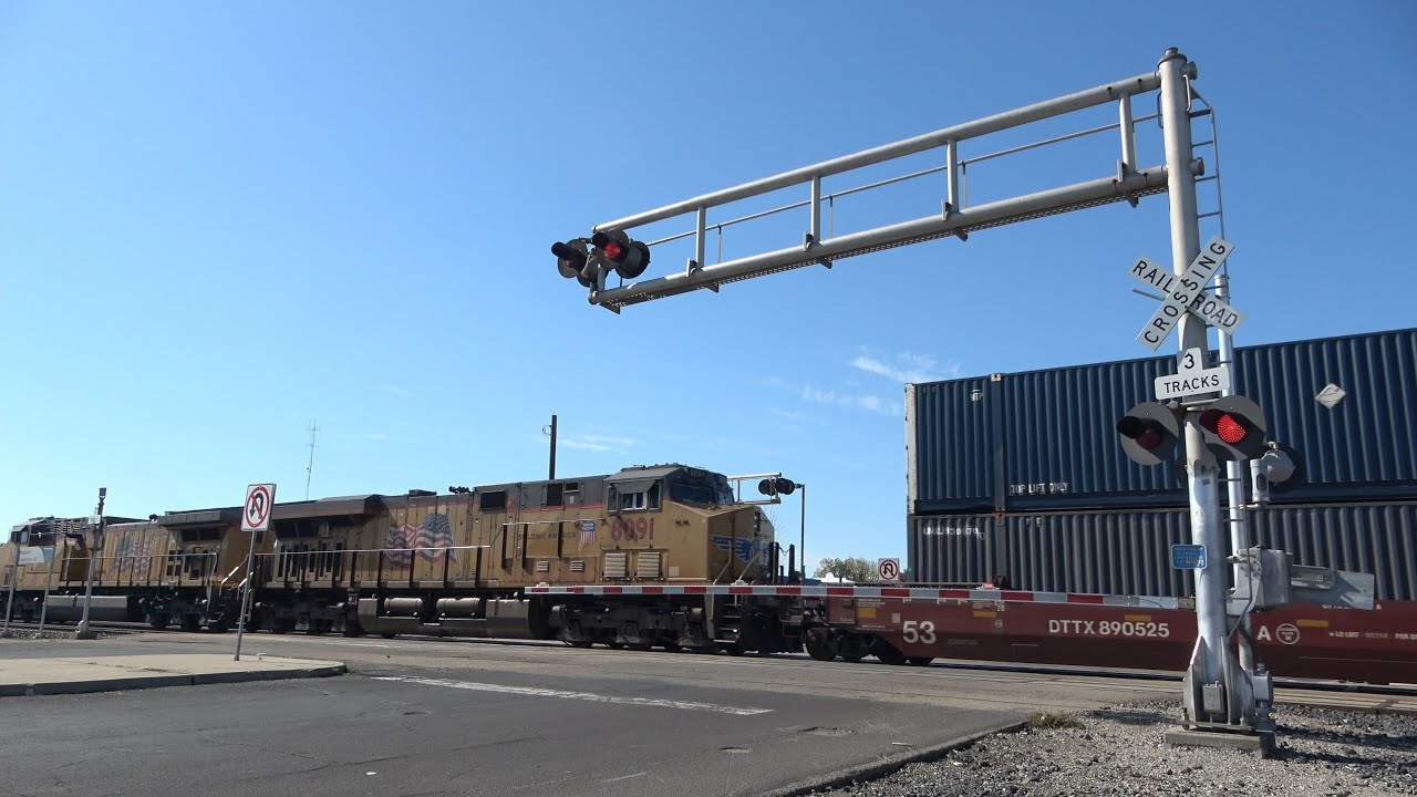 UP 8612 Z-Train Intermodal North - E Weber Ave. Railroad Crossing ...