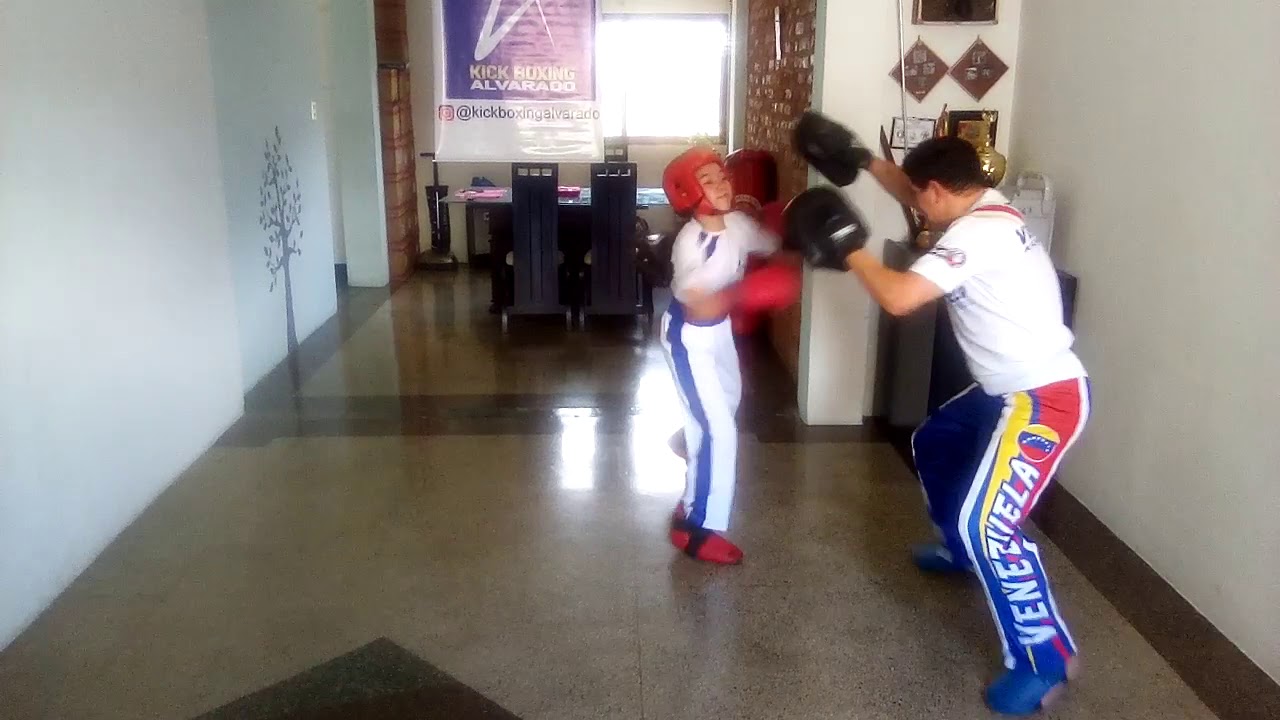 Kick boxing Alvarado round 4 Isabella Rosales PF/Guanteleta - YouTube