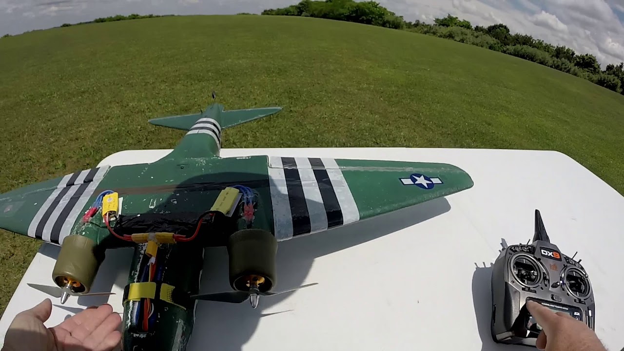 What's that in the Air "RC Planes" on a Nice Day Twinstar Maiden PART 2 ...