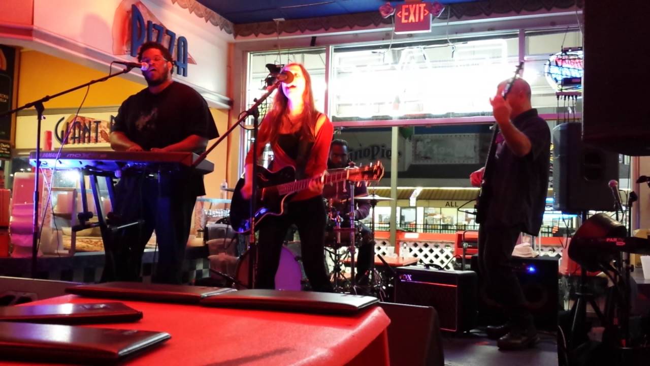 Giada J. - Tienimi in Caldo il Cuore - Live @ Jersey Shore Fest - 05/21 ...