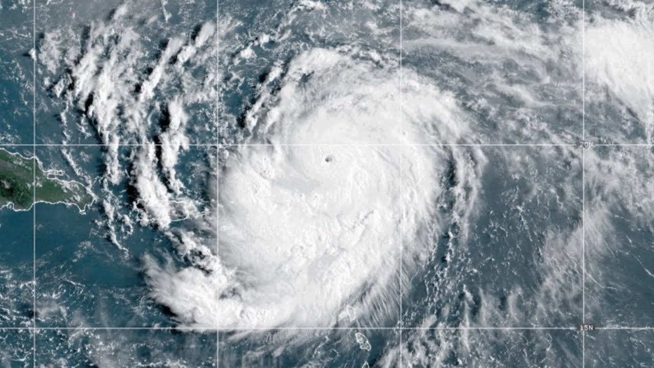 Hurricane Erin intensifies into category 4 storm in satellite views ...