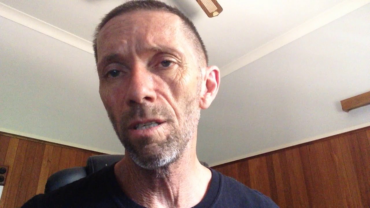 Elvis "Lead me Guide me" Karaoke cover Phil McGarry - YouTube