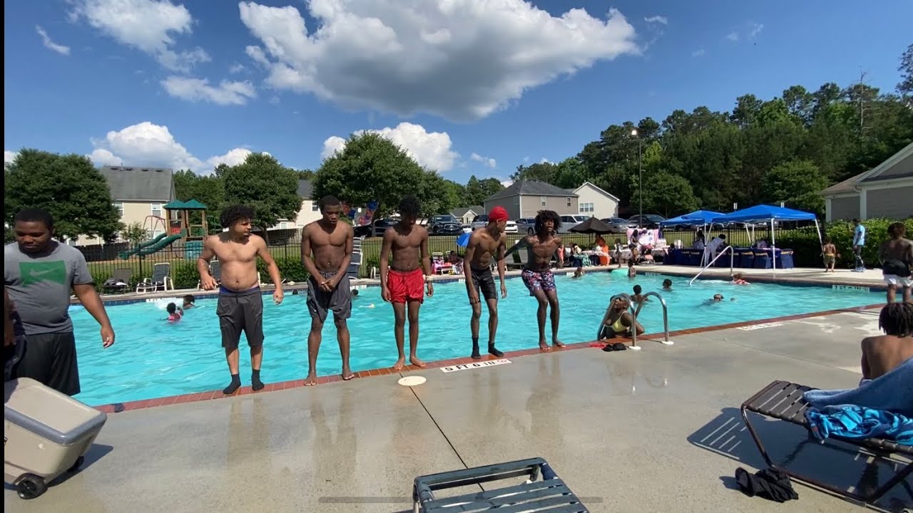 POOL PARTY GOT SHUT DOWN BECAUSE OF THE POLICE 👮🏽‍♂️ - YouTube