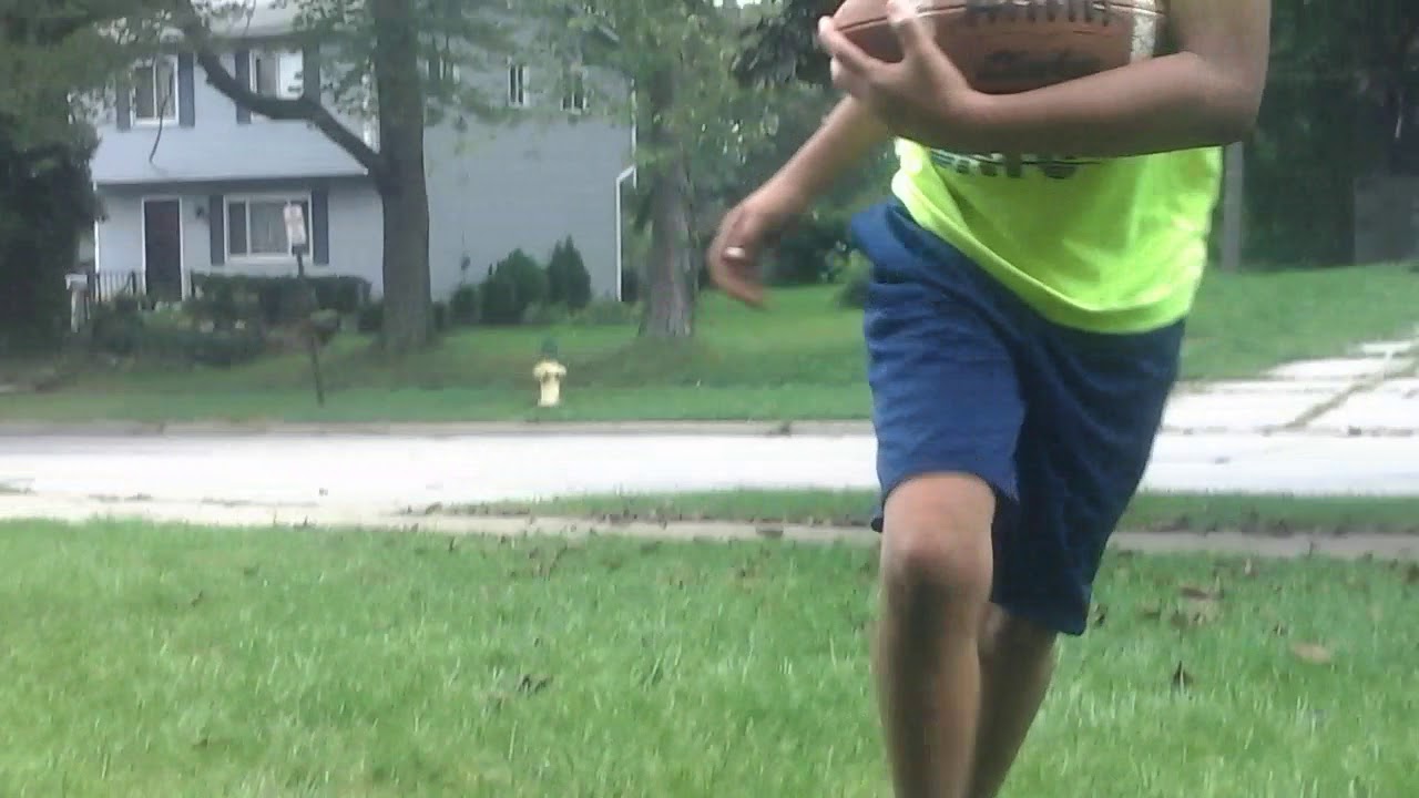 kids playing football - YouTube