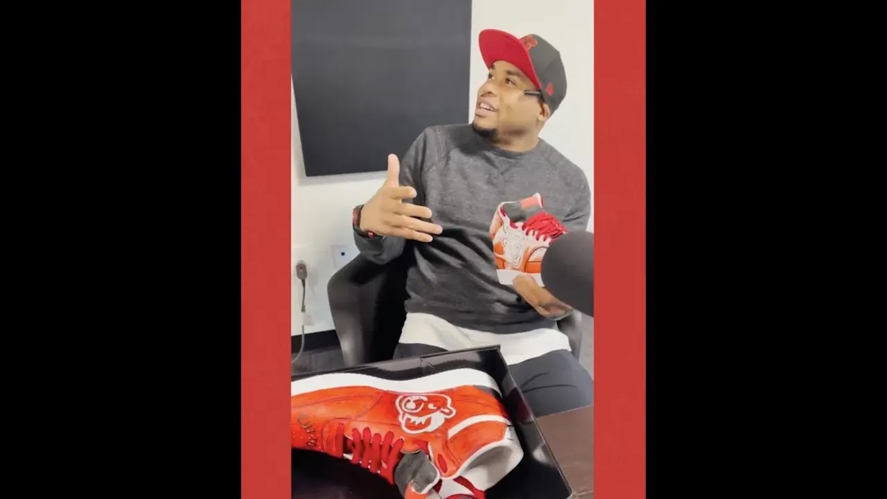 Former NFL wide receiver Steve Smith Sr shows off his Custom Shoes ...