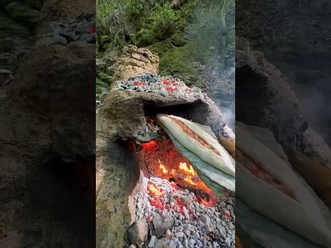 Taş Ocakta Kuşbaşılı Pide 🥩 🫓 / pita with cubed meat in a natural quarry