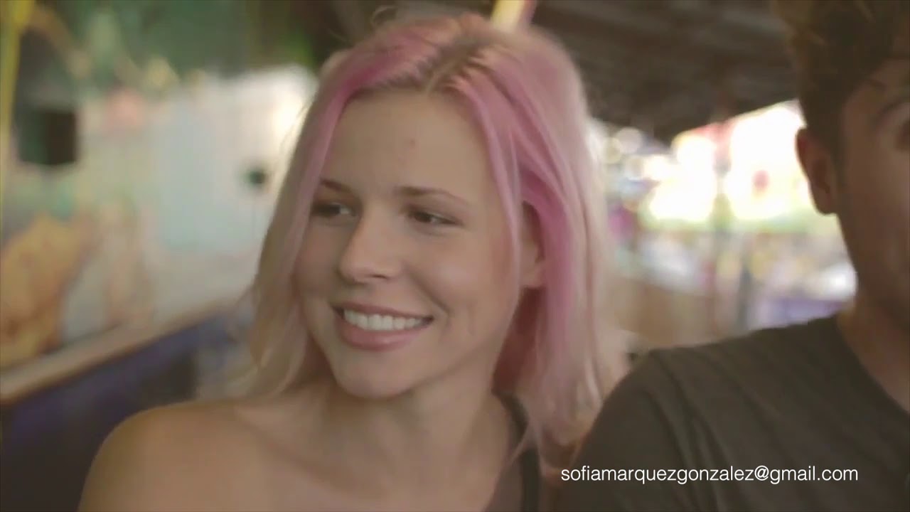 Sofia Marquez Demo Reel Locución y Voz en Off - YouTube