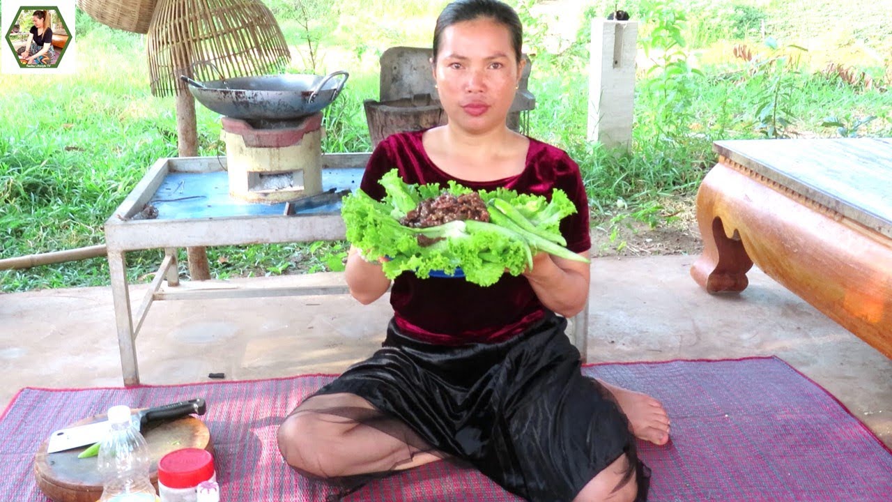 Lok Lak beef with fresh vegetable, food recipe by rural chef - YouTube