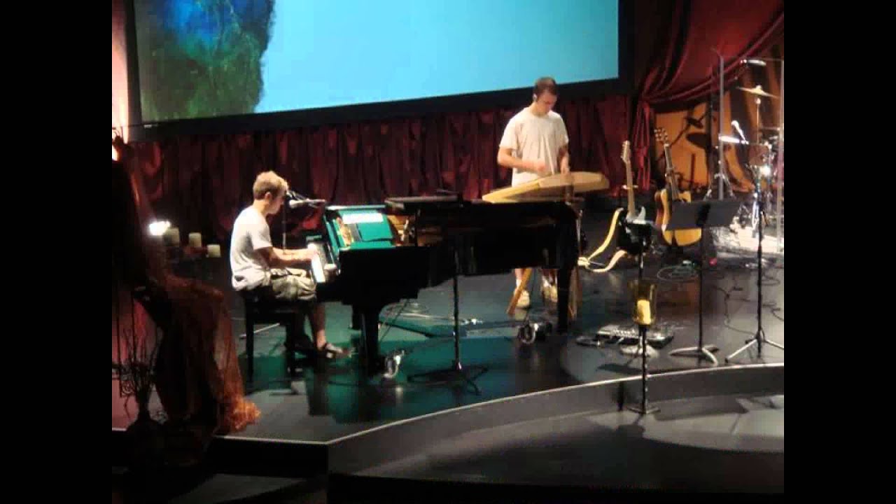 Amazing Phil Keaggy Guitar Solo! (in Rufus Tree song) - YouTube