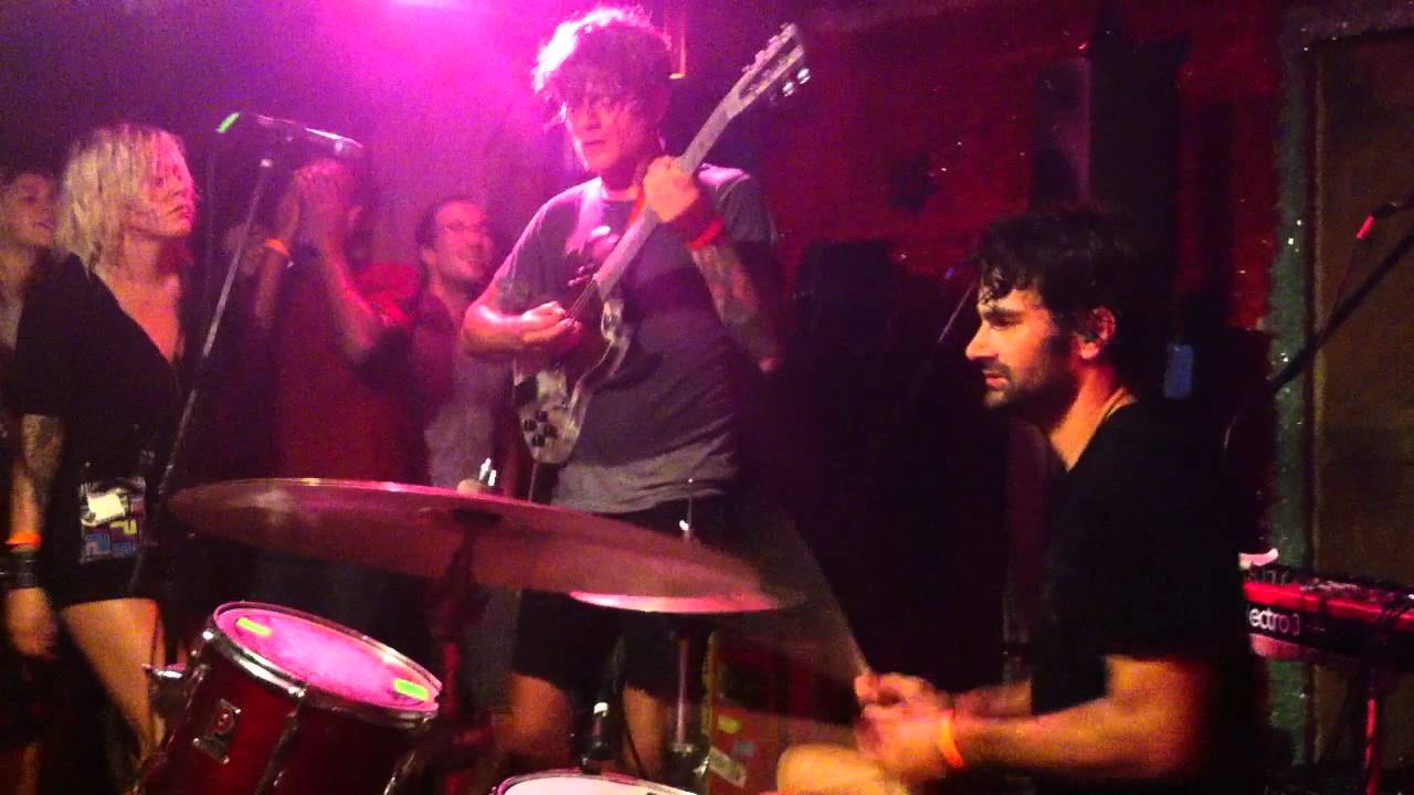 Thee Oh Sees - Tidal Wave (Spellcaster Lodge - 9/16/2012) - YouTube