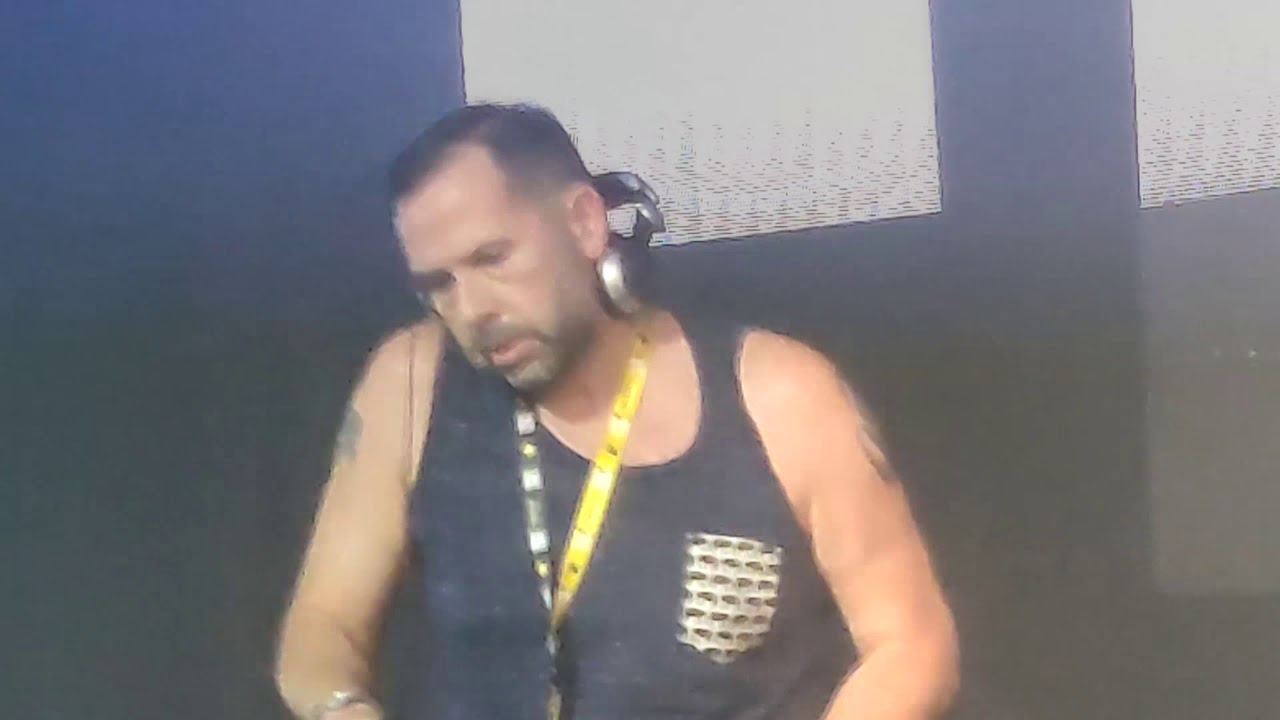 Andy Farley Live @ TDV20 Birmingham REMASTERED (7-07-2018) - YouTube