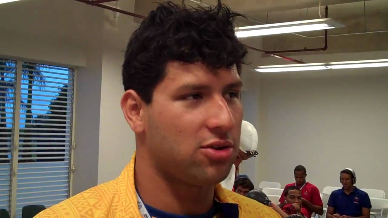 enlacanchapr.com Omar Pinzon Colombia Oro 200m Mariposa - YouTube