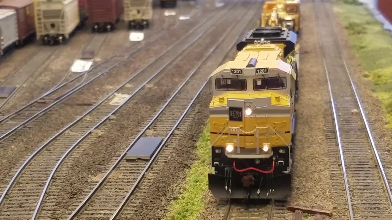 Lansing Model Railroad Club - YouTube