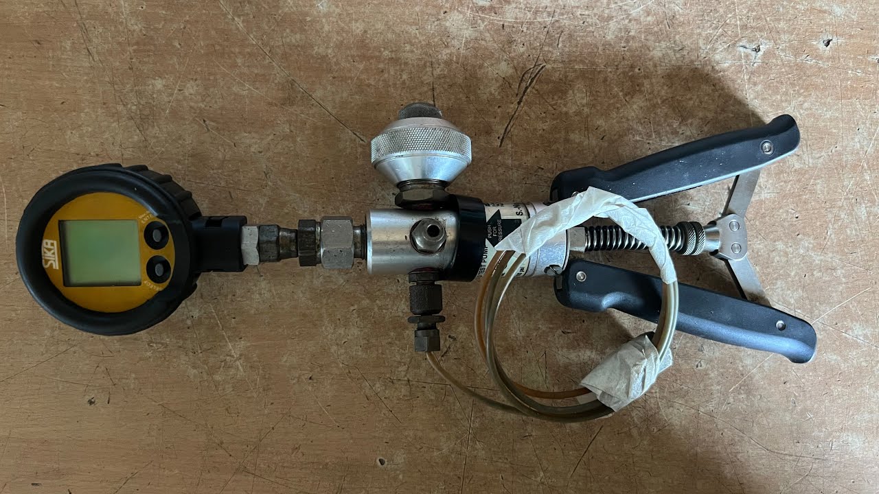 SIKA D34260 KAUFUNGEN HAND HELD TEST PUMP 40 BAR 600PSI MARINE ...