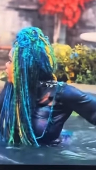 Doesnt Uliana Live In The Water Anyways Tho She Was A Flamingo🤷‍♀️ Descendants Youtube