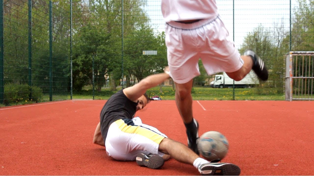Die krassesten Fußball Fouls der Welt 1 - Lance can's - YouTube