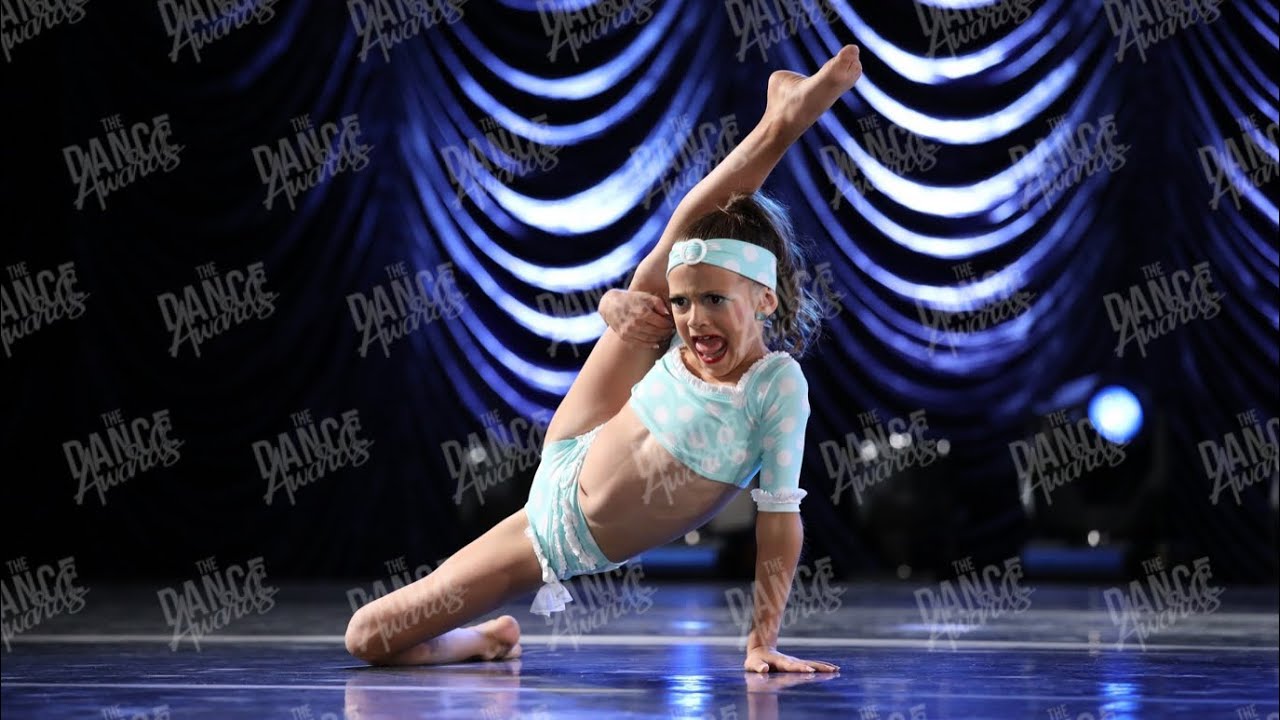 Ruby Kramer- Let's Hear It For The Boy - YouTube