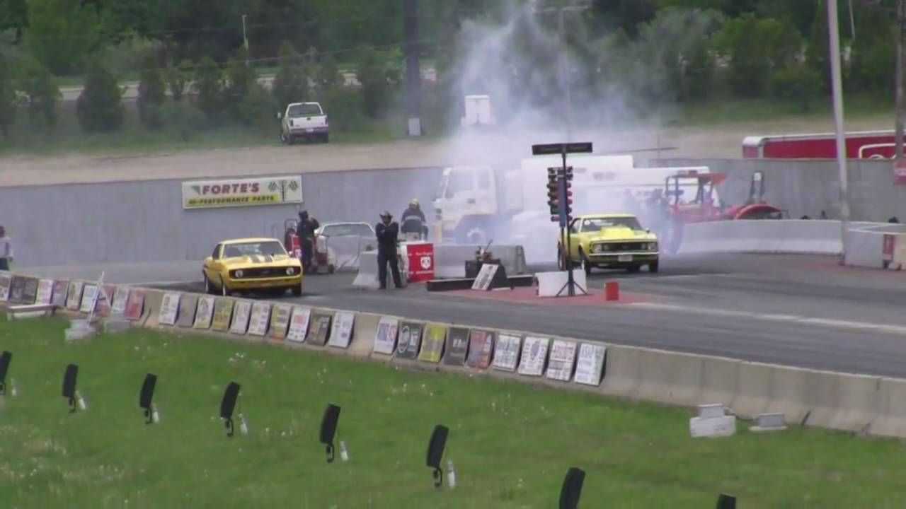 Double Breakout Drag Race at New England Dragway - YouTube