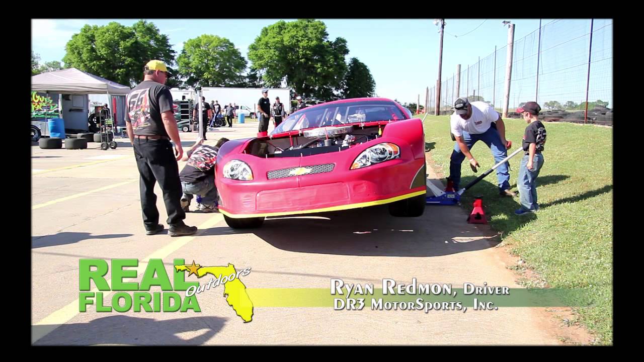 DR3 Racing Team featuring driver Ryan Redmon at South Alabama Speedway ...
