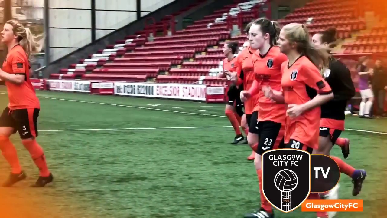 SIGNING | Welcome back Leanne Crichton! - YouTube