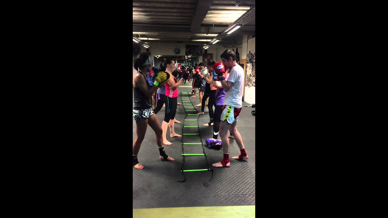 Box fit - YouTube