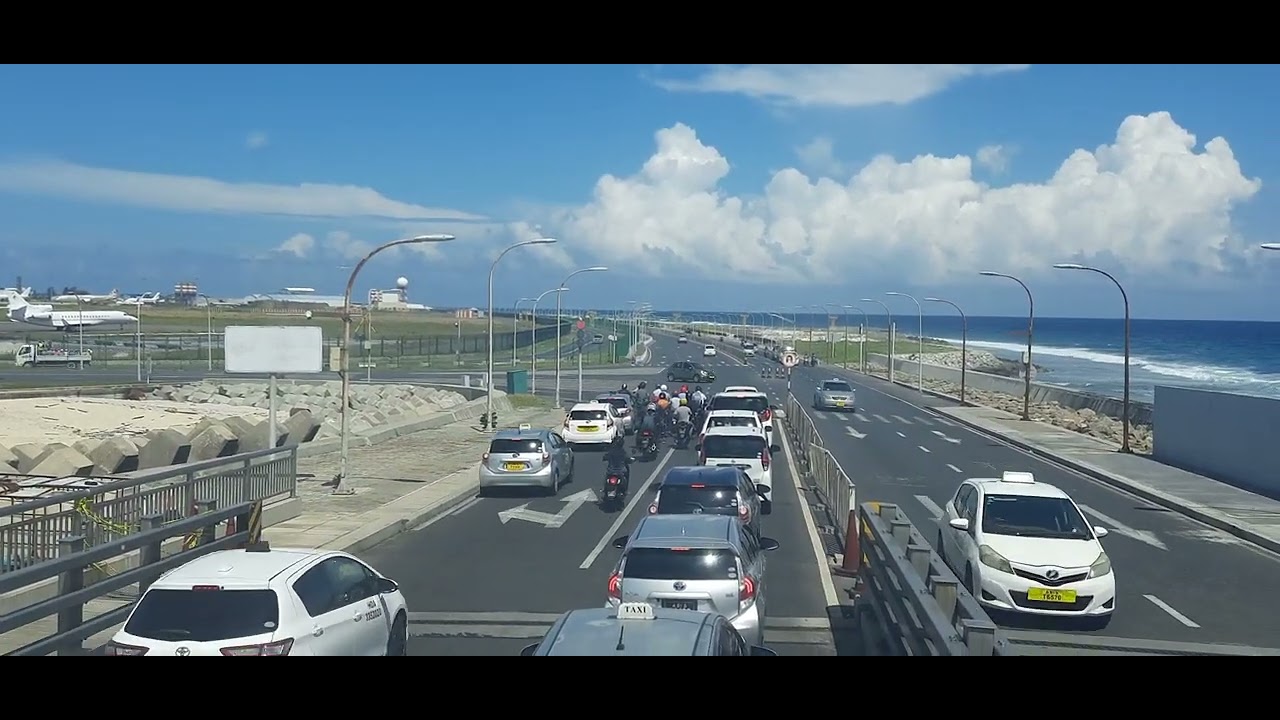 Maldives 🇲🇻 Amazing Airport, Sea,and Cars traffic rules - YouTube